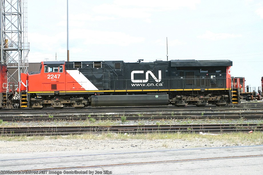 CN 2247 ES44DC